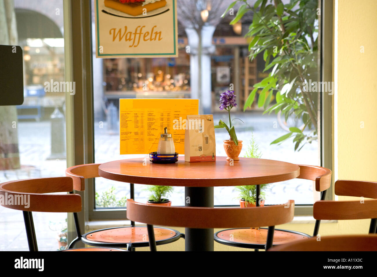 Cafe in the old town area of Dusseldorf Germany Stock Photo - Alamy