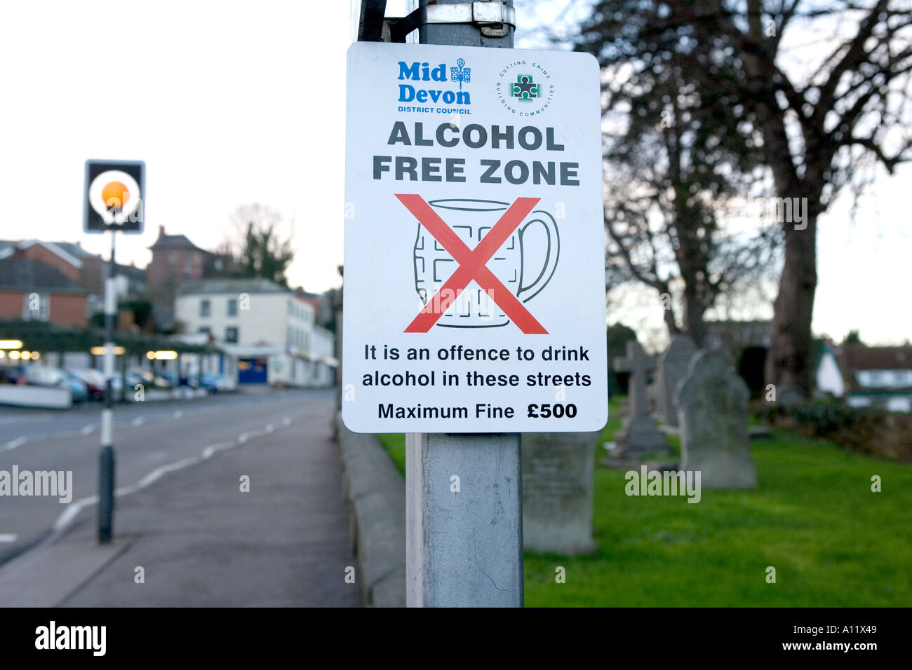 Alcohol free zone warning sign in a town in Devon England Stock Photo ...