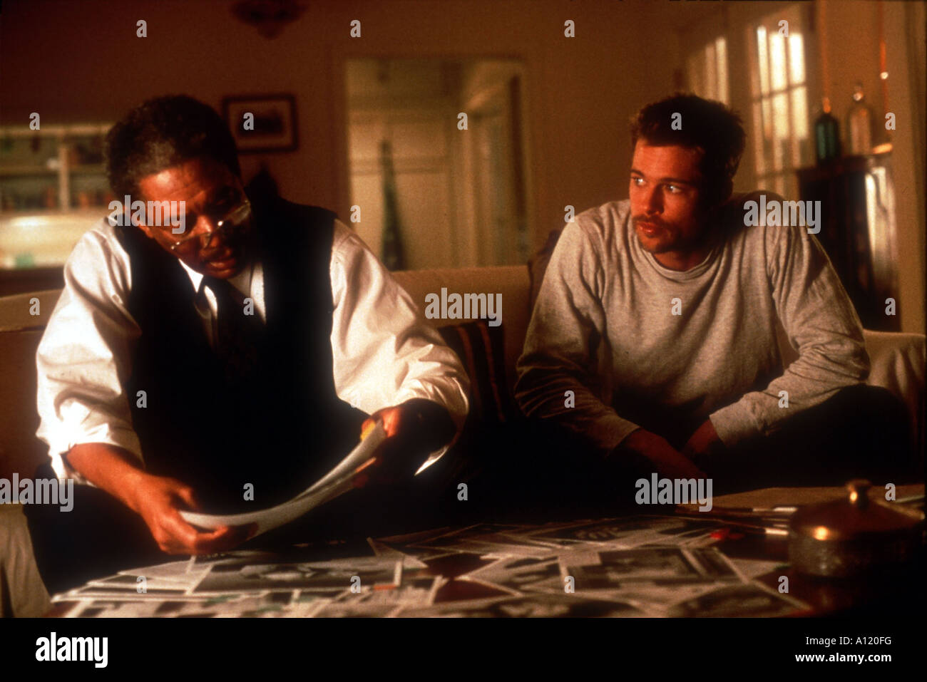 Seven Brad Pitt Morgan Freeman 1995 High Resolution Stock Photography ...