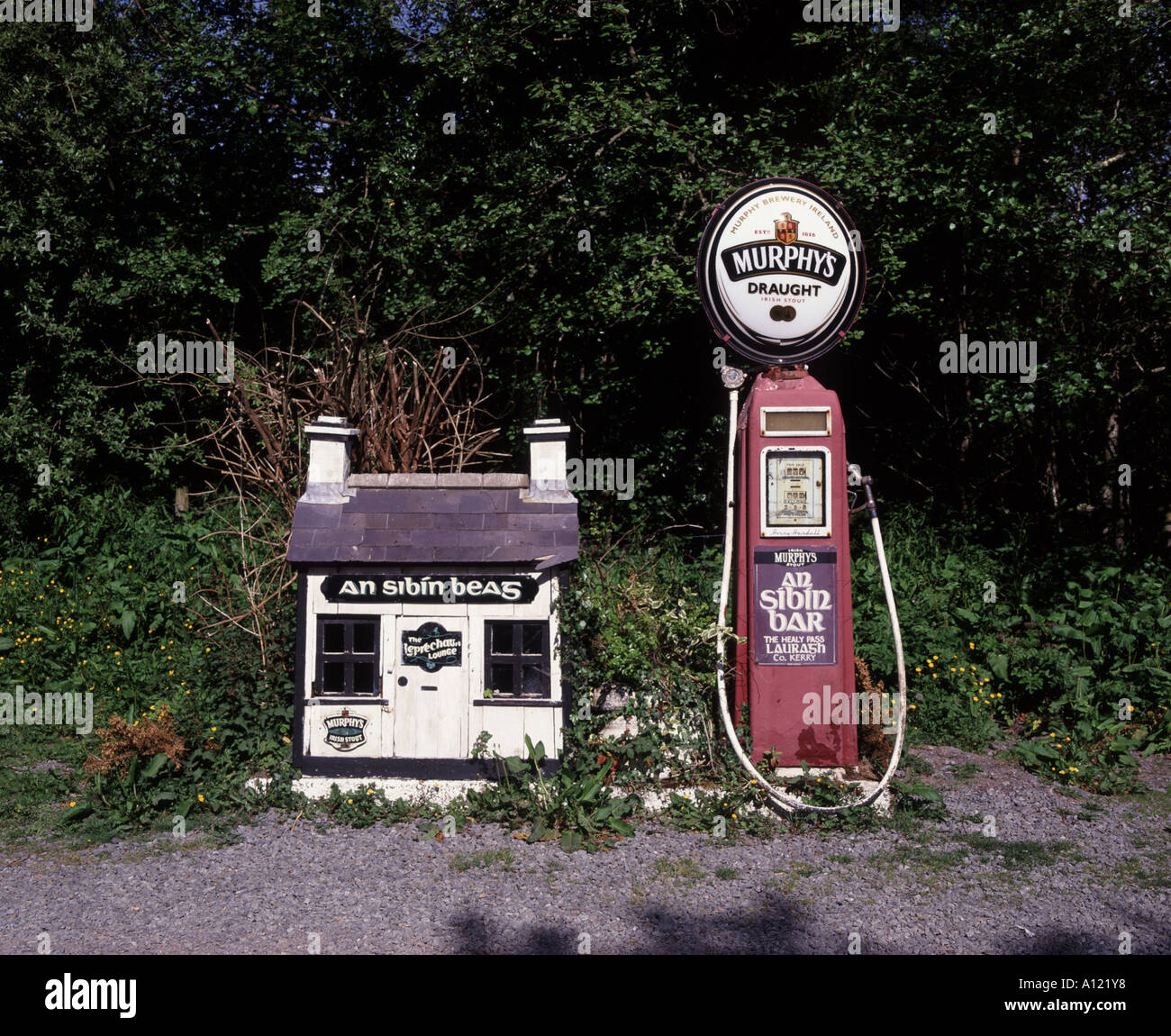 Guinness bar pump hi-res stock photography and images - Alamy