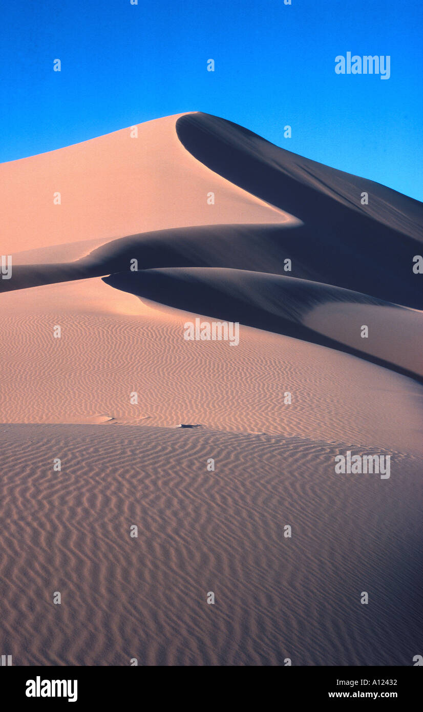 Sand Dune at the Erg Bouharet Algeria Central Sahara Desert Africa ...