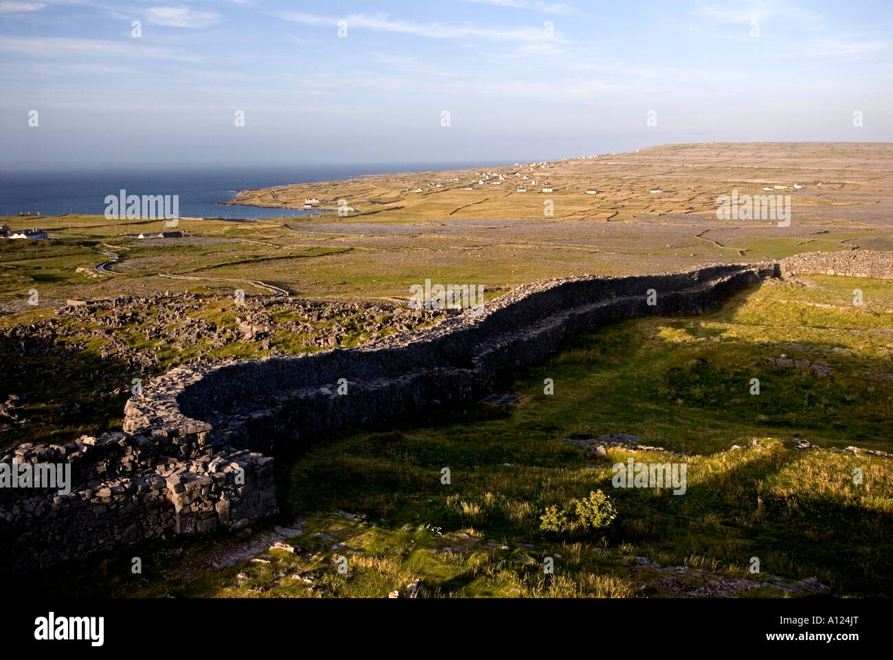 Inish mor hi-res stock photography and images - Alamy