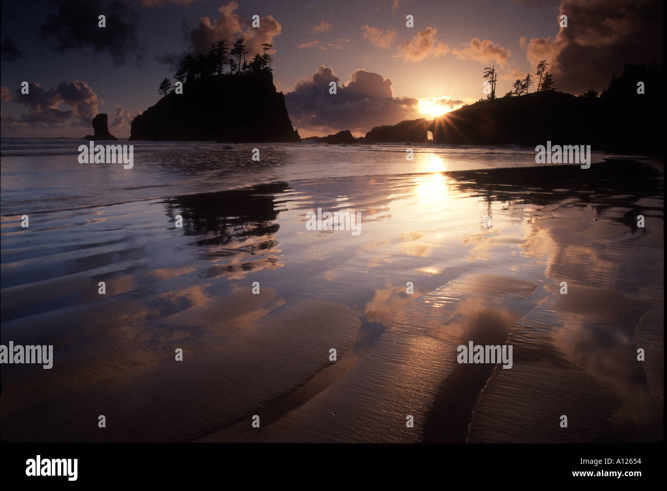 Sunset second beach olympic hi-res stock photography and images - Alamy