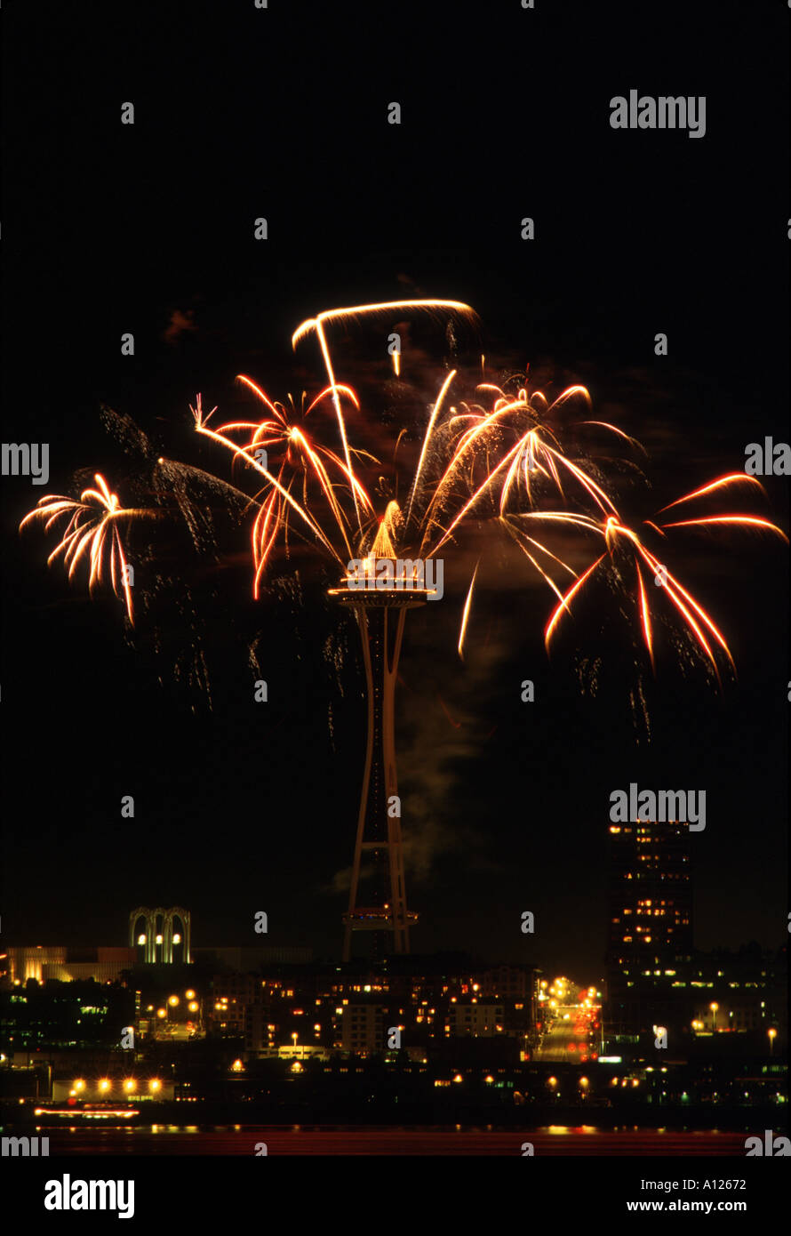 Seattle space needle fireworks hi-res stock photography and images - Alamy