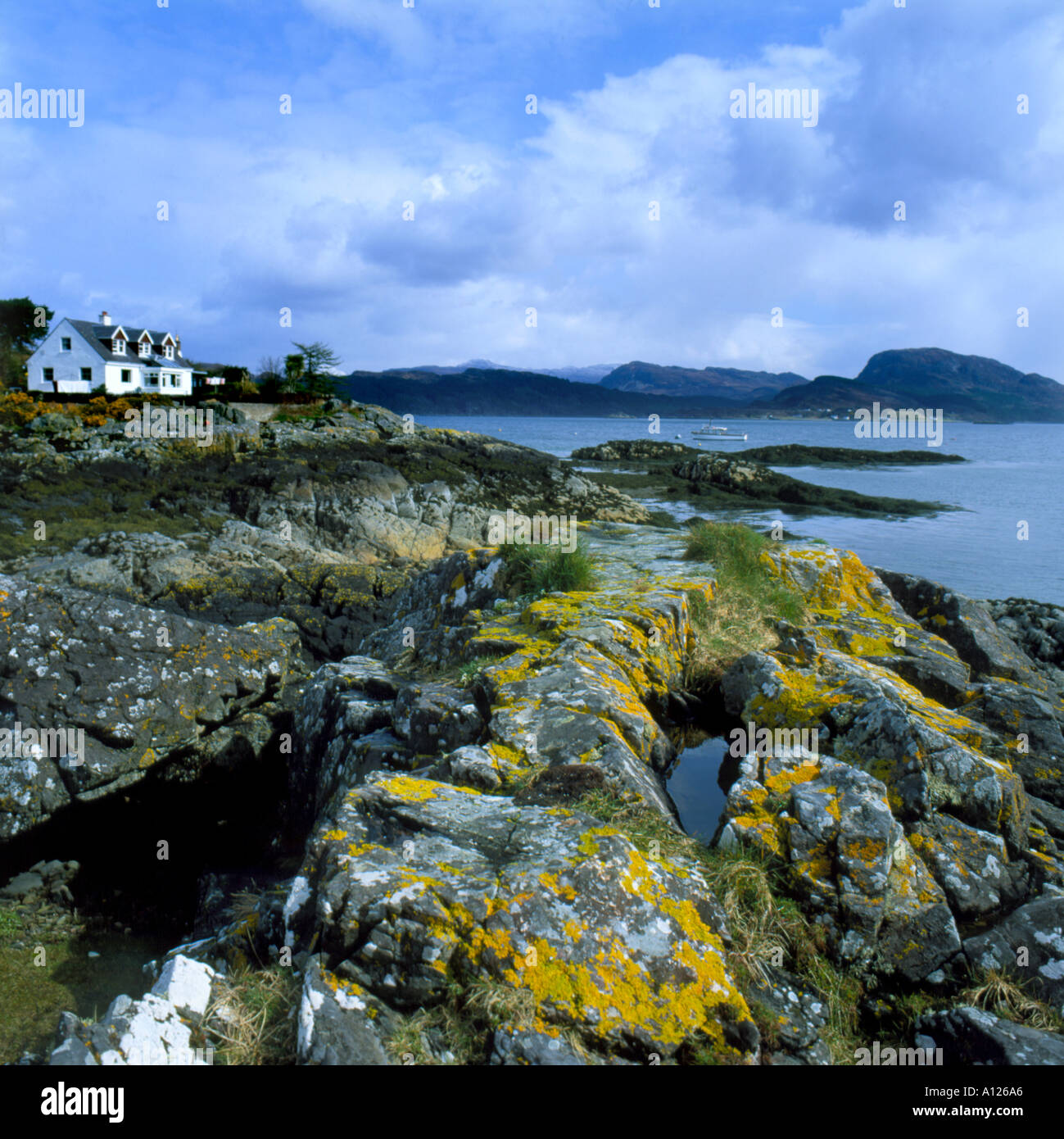 Lochalsh cottage hi-res stock photography and images - Alamy