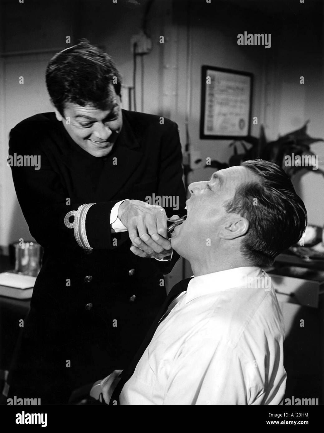 Tony curtis great impostor 1961 hi-res stock photography and images - Alamy