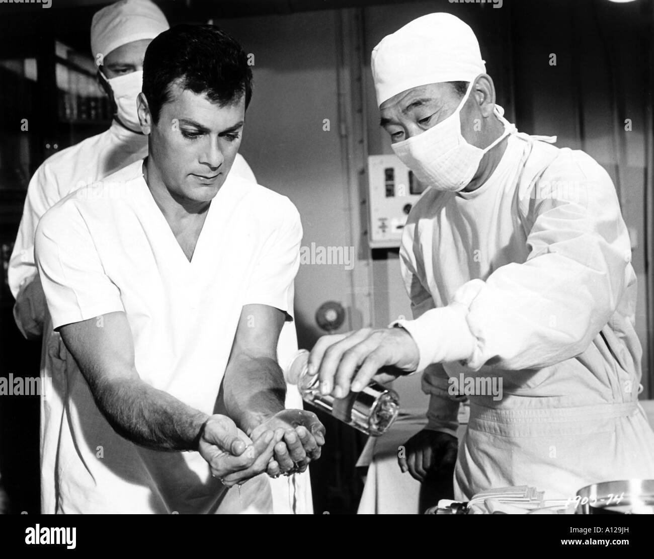 The Great Impostor Year 1961 Director Robert Mulligan Tony Curtis Stock ...