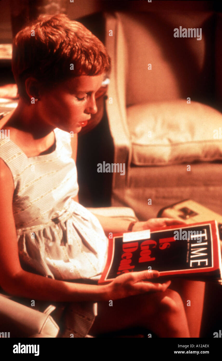 Rosemary s Baby Year 1968 Director Roman Polanski Mia Farrow Based upon Ira Levin s book Stock ...