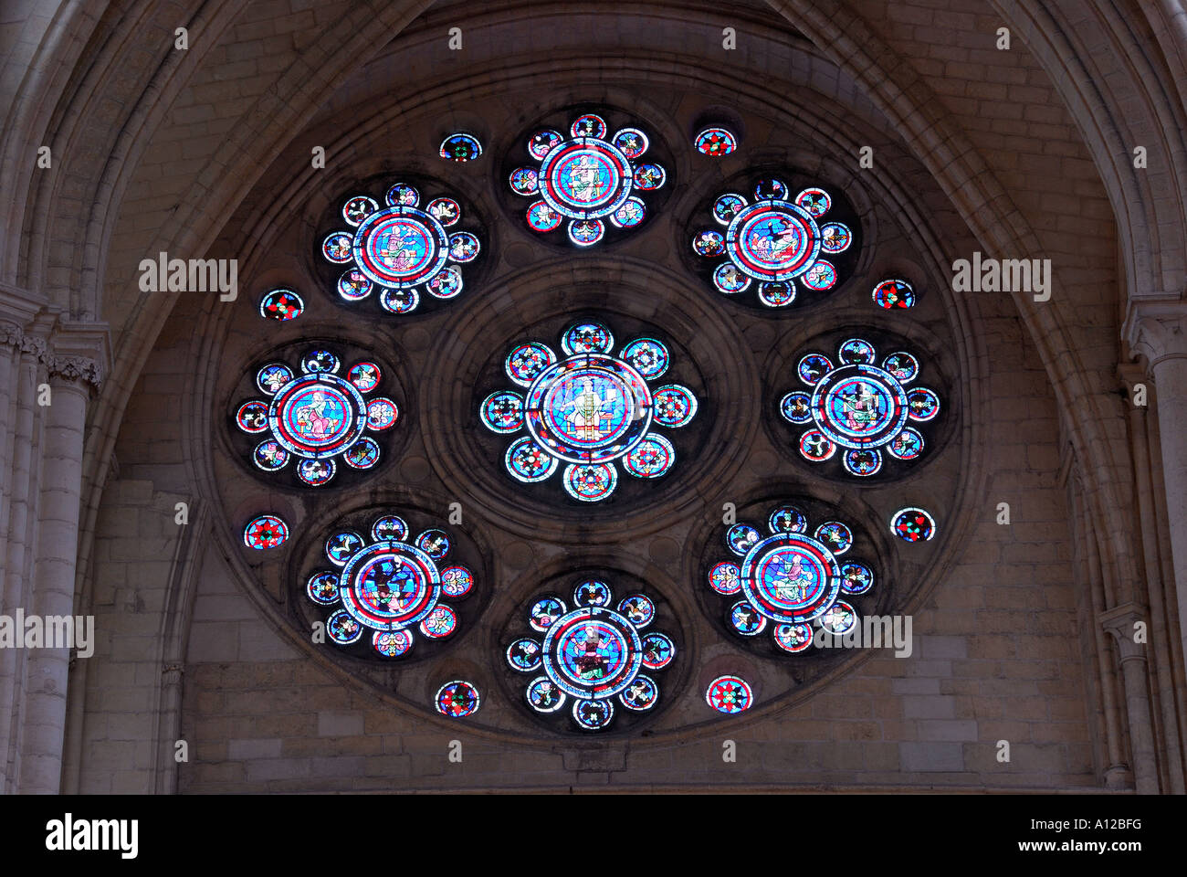 "Rose ^window Cathedral Notre Dame, Laon, Aisne, France Stock Photo - Alamy