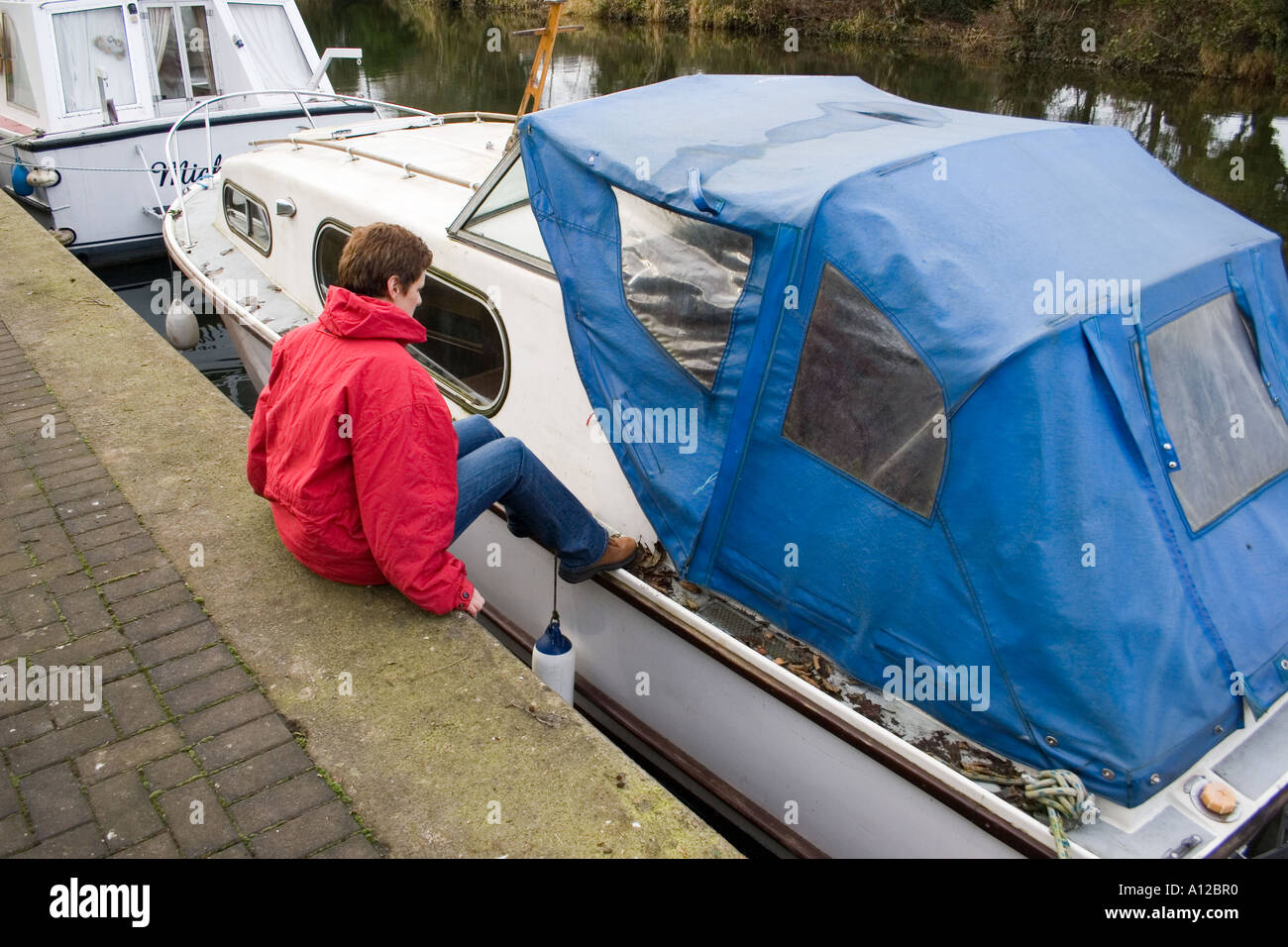 Rowing with feet hi-res stock photography and images - Alamy