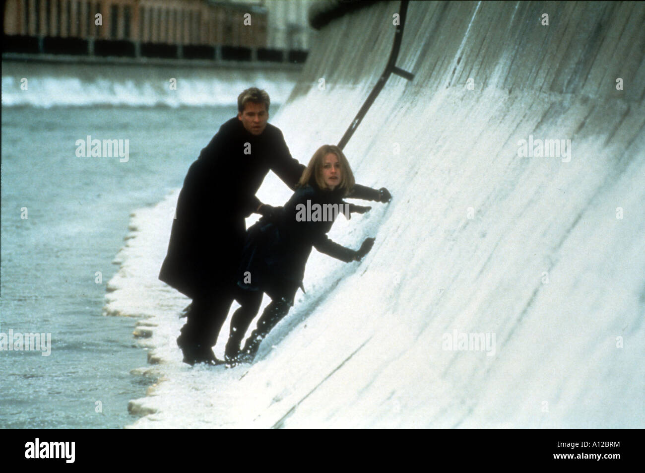 The saint 1997 val kilmer hi-res stock photography and images - Alamy