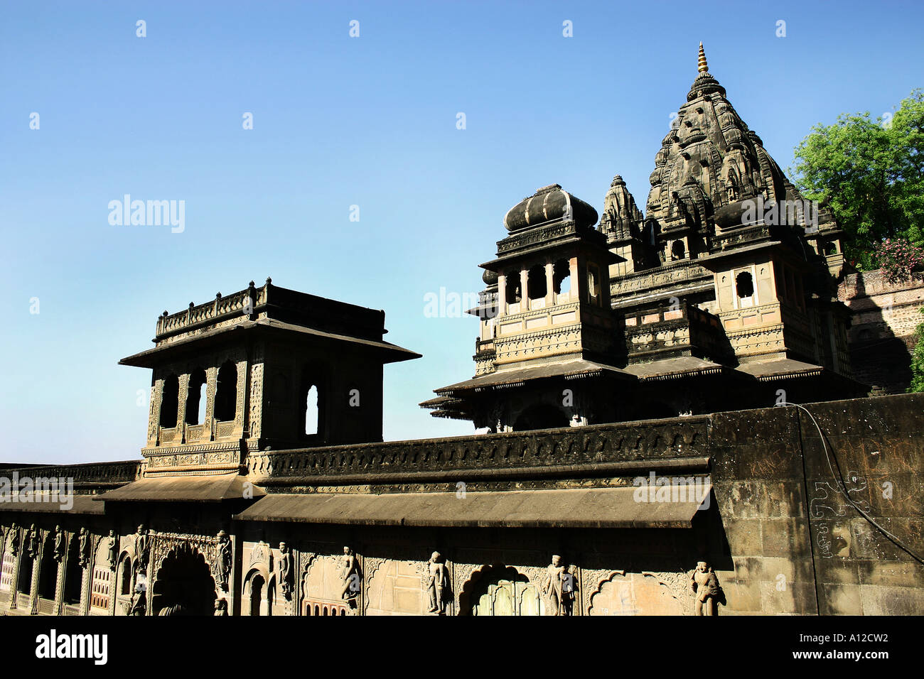 Maheshwar hindu temple hi-res stock photography and images - Alamy