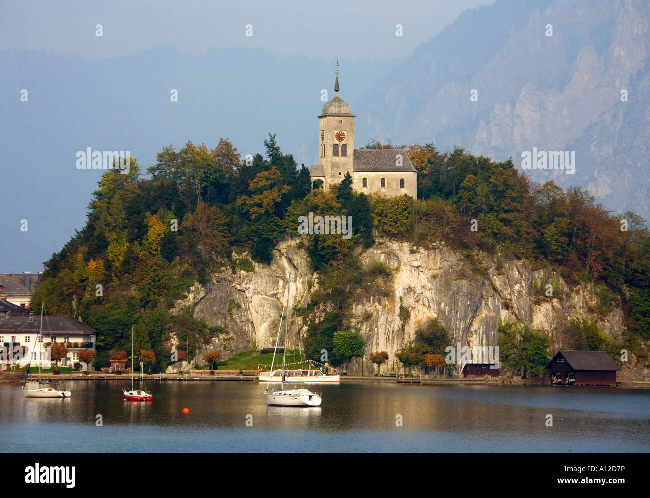 Pictorial church of Traunkirchen with Traunstein Mt Austria Stock Photo ...