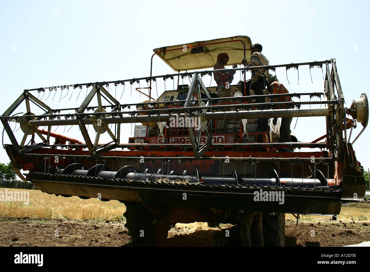RSC75116 Modern Agriculture Harvest machine Indore Madhya Pradesh India ...