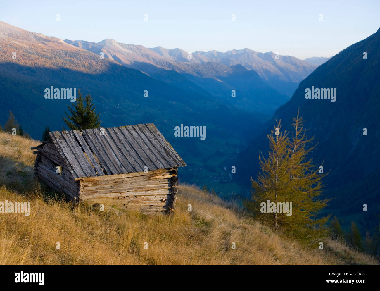 Alpine hut mountain shelter grossglockner hi-res stock photography and ...