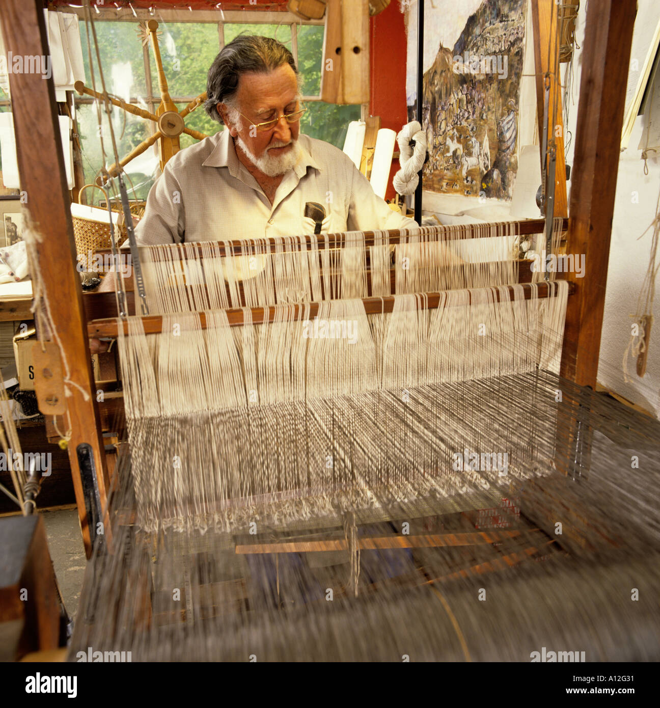 Hand loom history hi-res stock photography and images - Alamy