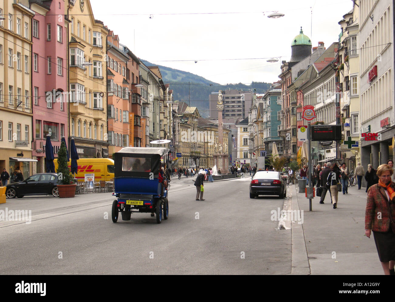 Tourist shops innsbruck hi-res stock photography and images - Alamy