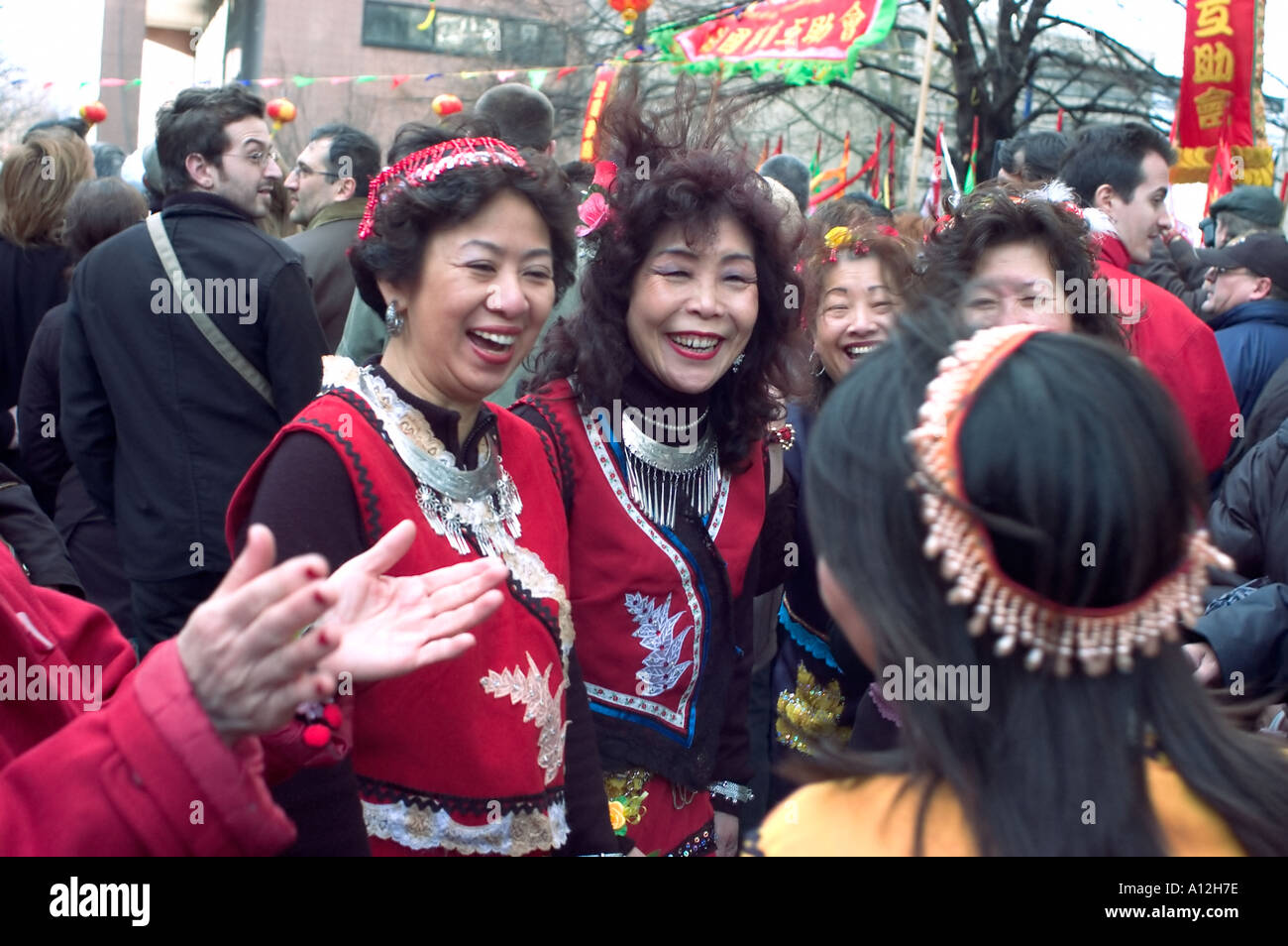French Chinese People – Chinese Immigrants In France – GAZHAU