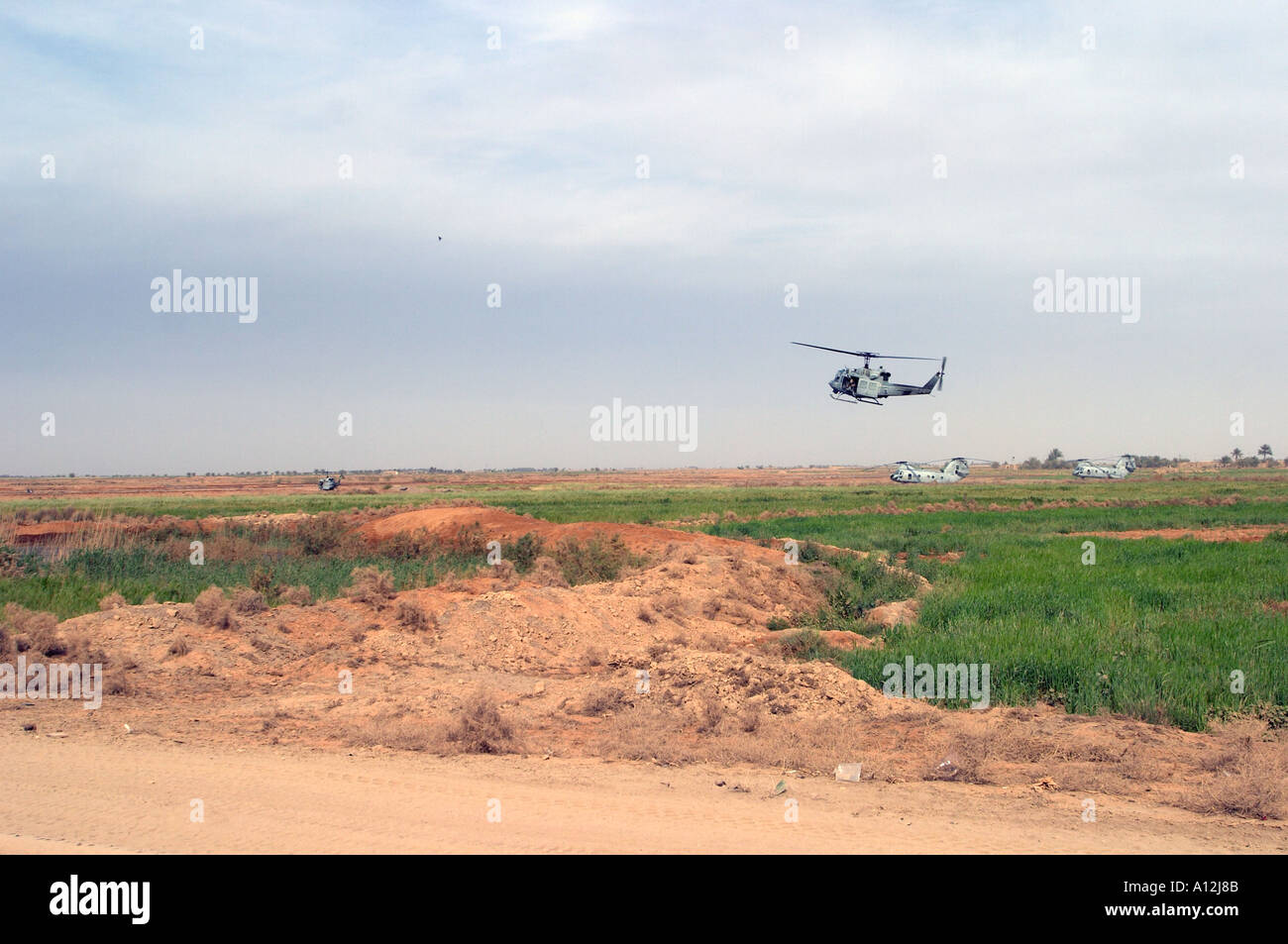Us marines helicopters hi-res stock photography and images - Alamy