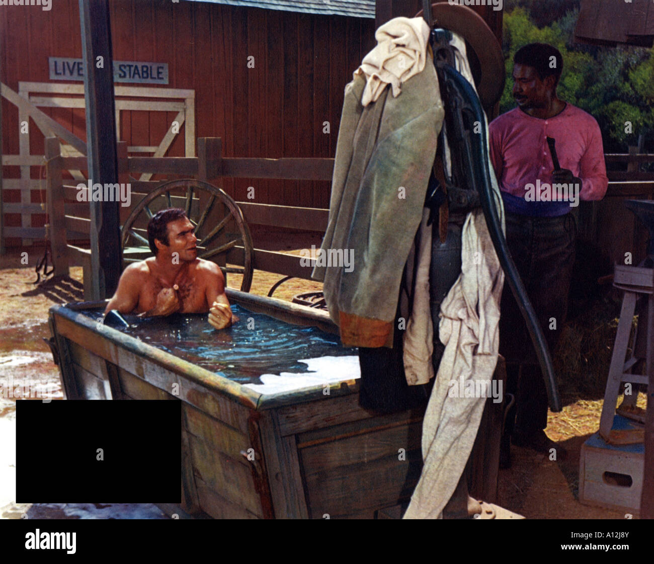 Burt reynolds sam whiskey 1969 hi-res stock photography and images - Alamy