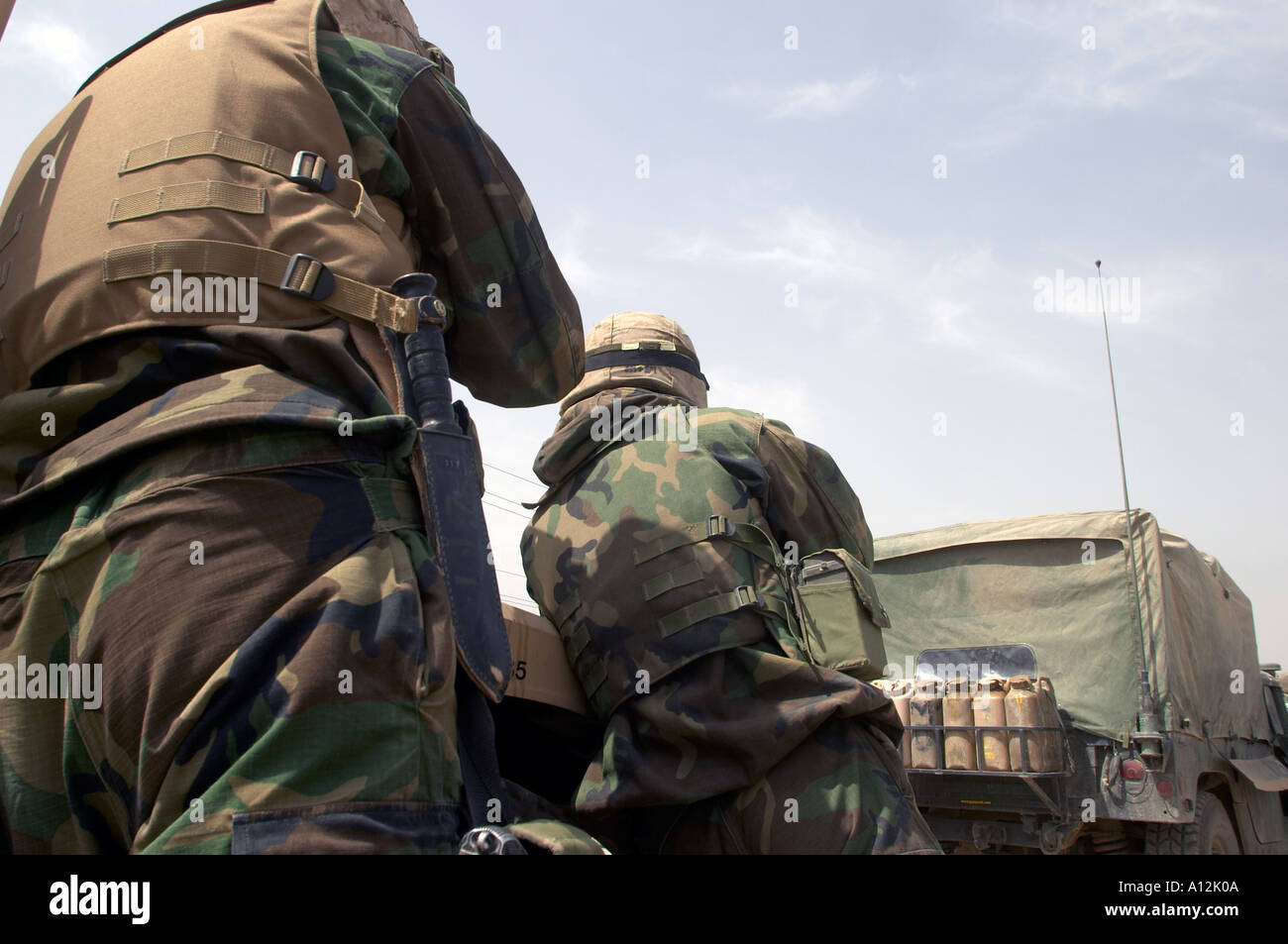 Invasion of iraq 2003 tank hi-res stock photography and images - Alamy