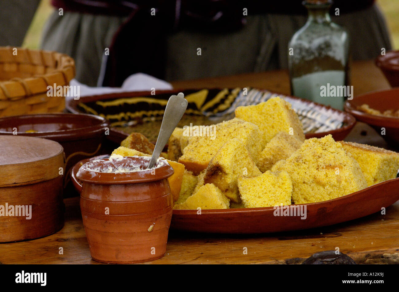 Camp breakfast for Continental Army reenactors at Yorktown battlefield ...