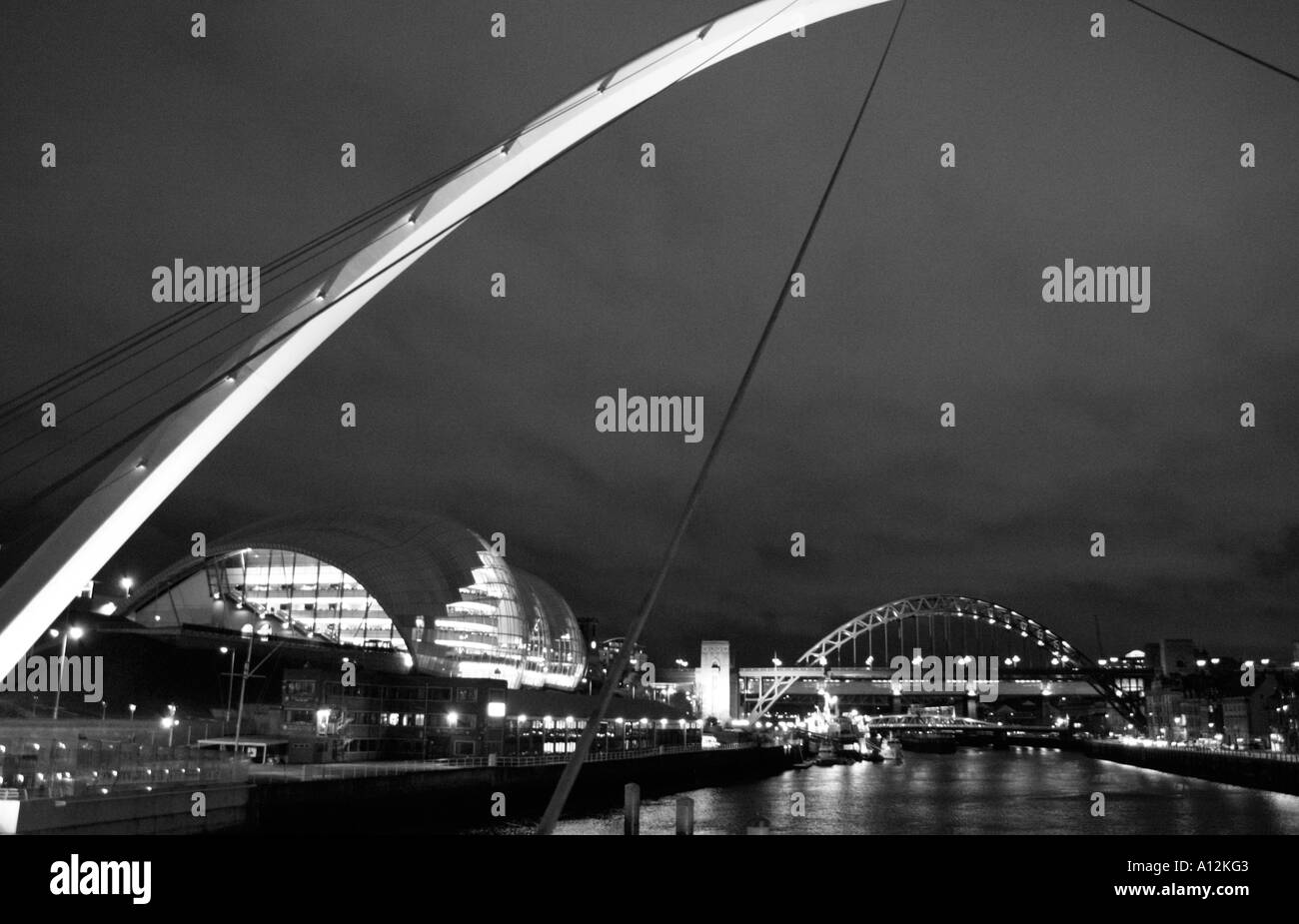 Gateshead Millennium Bridge Tyne Bridges Black and White Stock Photos ...