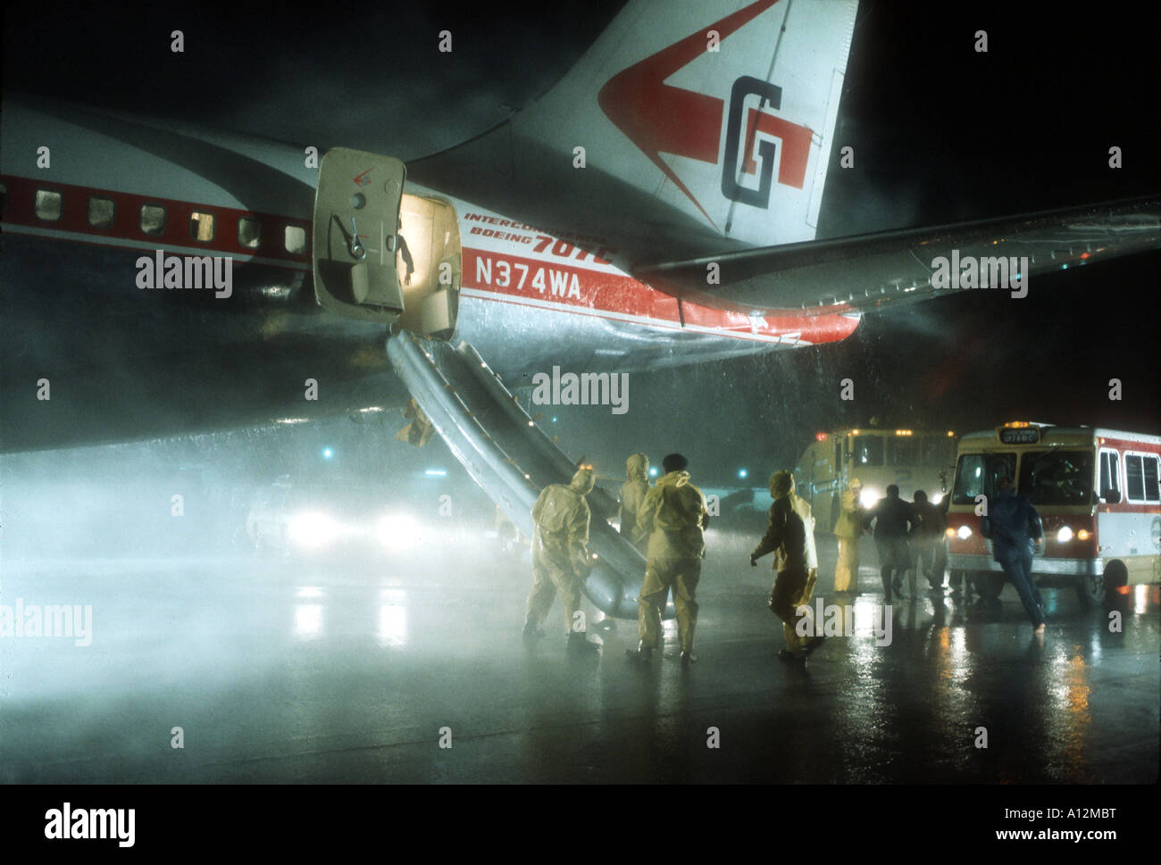 Airport 1975 Year 1974 Director Jack Smight Stock Photo - Alamy