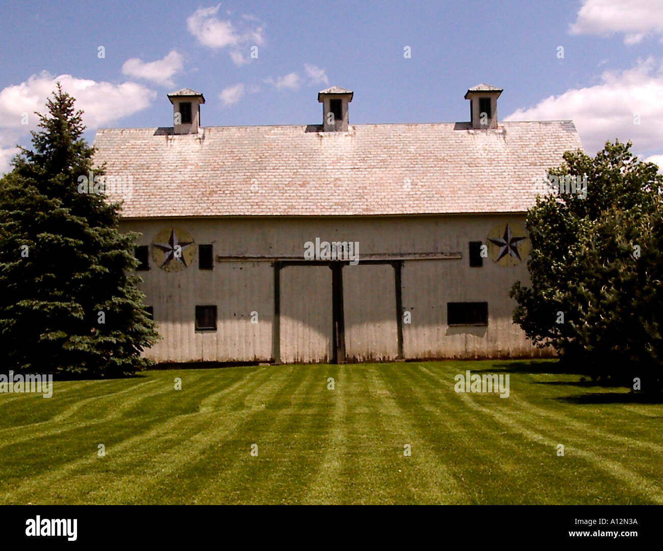 old horse barn Stock Photo - Alamy