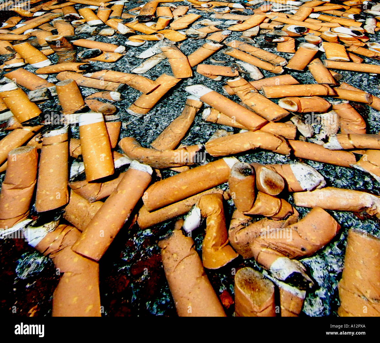 Cigarettes stubbed out hi-res stock photography and images - Alamy