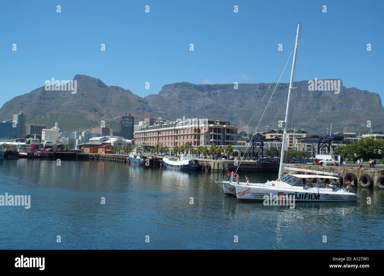 Victoria and Alfred Waterfront complex Cape Grace Hotel and Table ...