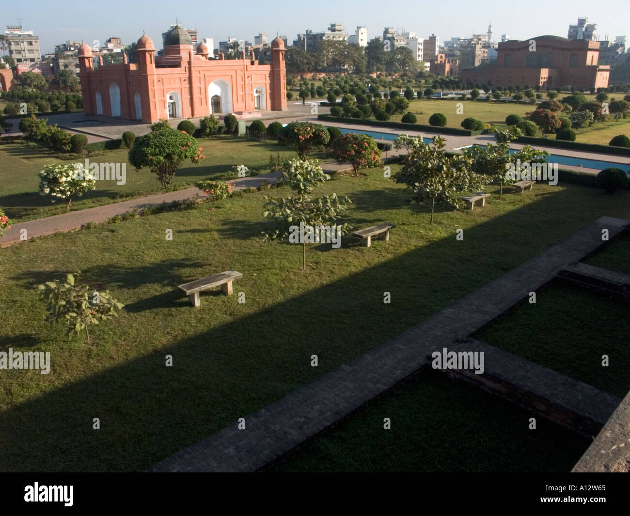 Bangladesh dhaka dacca old dhaka hi-res stock photography and images ...