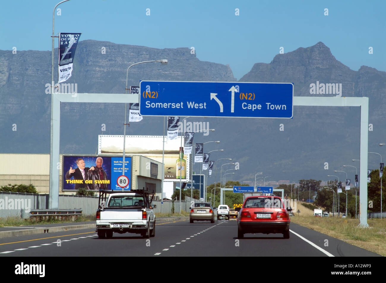 Highway approaching Table Mountain and Cape Town city centre South ...