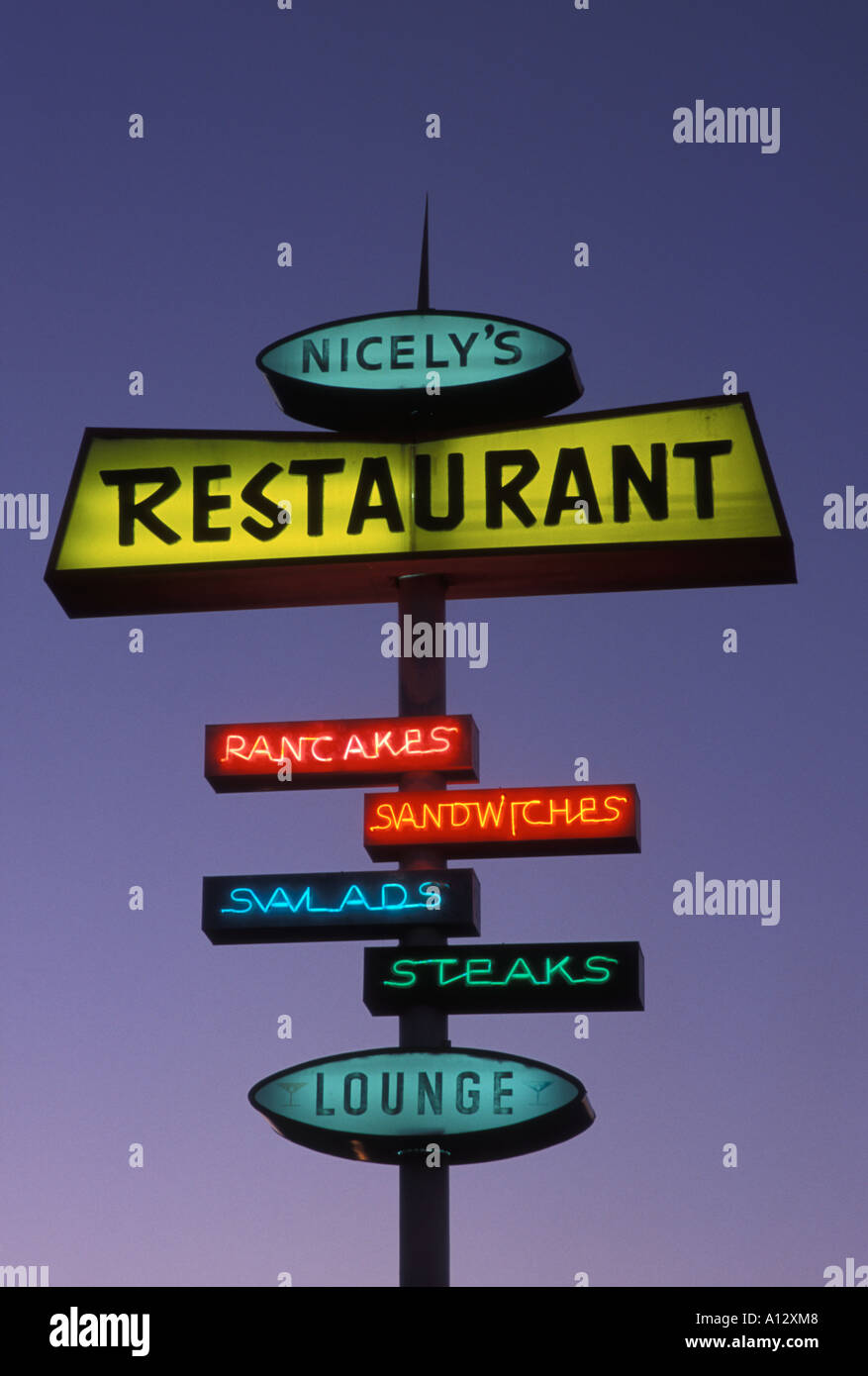 Lee vining sign hi-res stock photography and images - Alamy