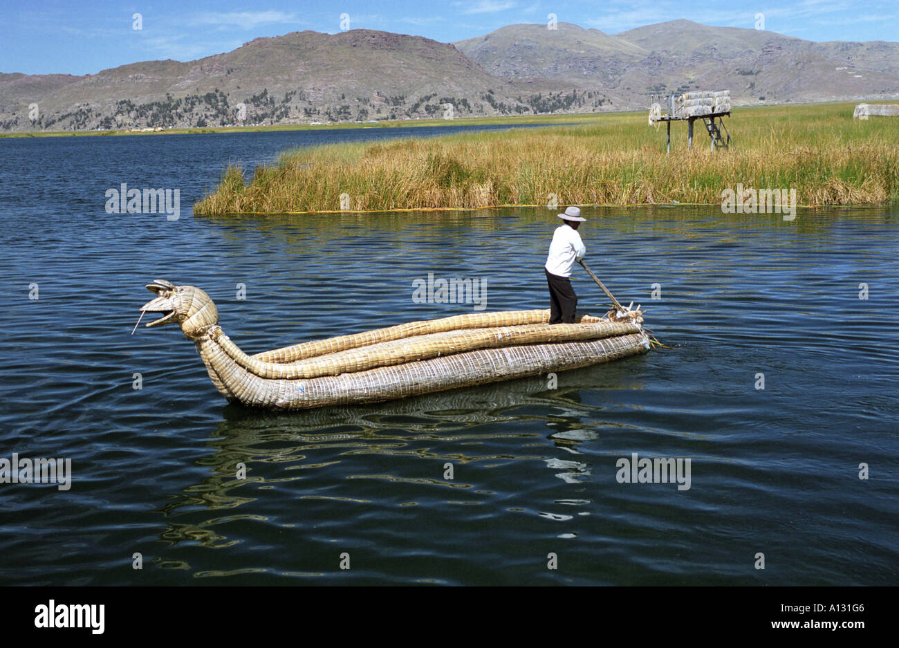 Reed Boat Lake Titicaca Stock Photo - Alamy