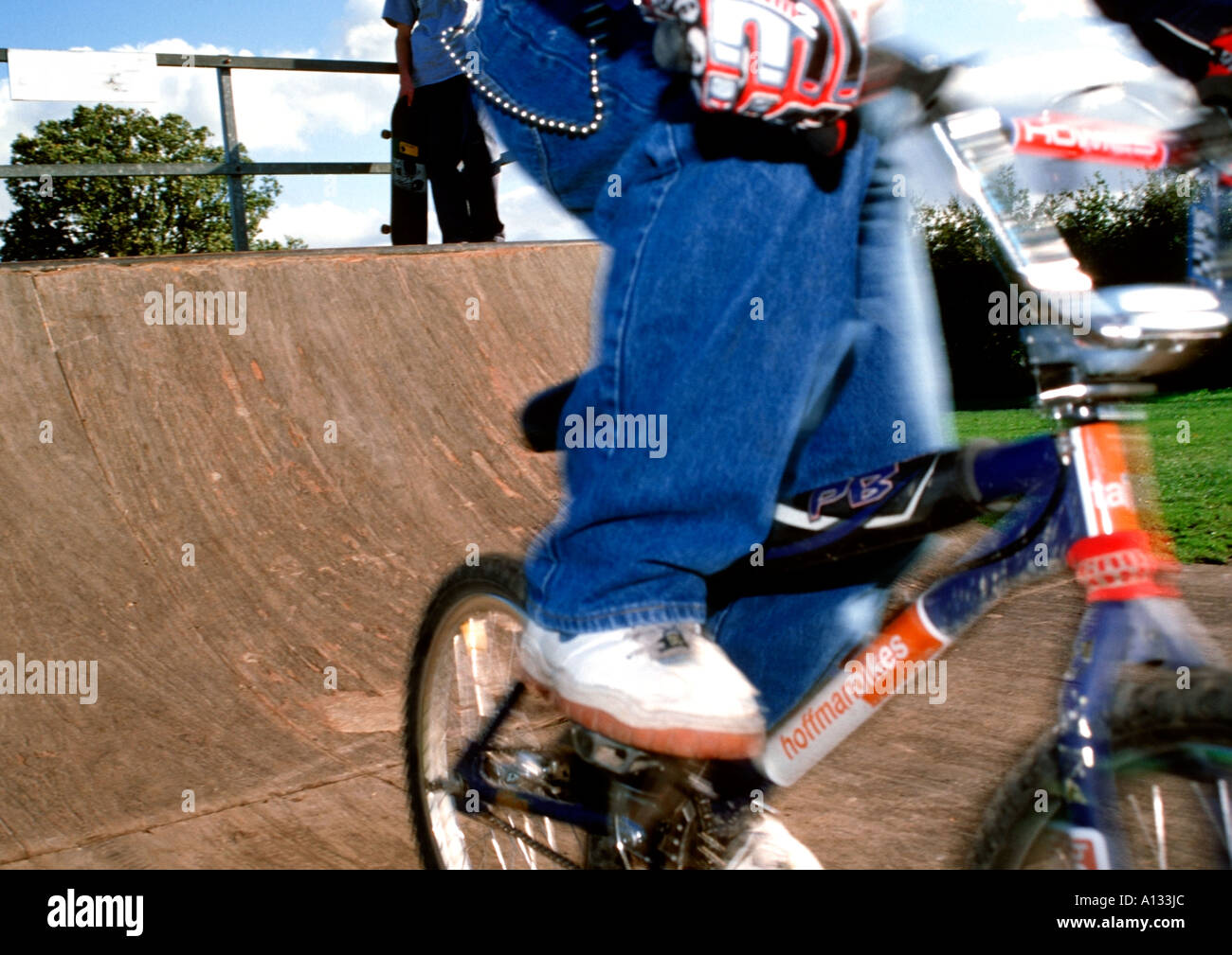 Mini ramp hi-res stock photography and images - Alamy