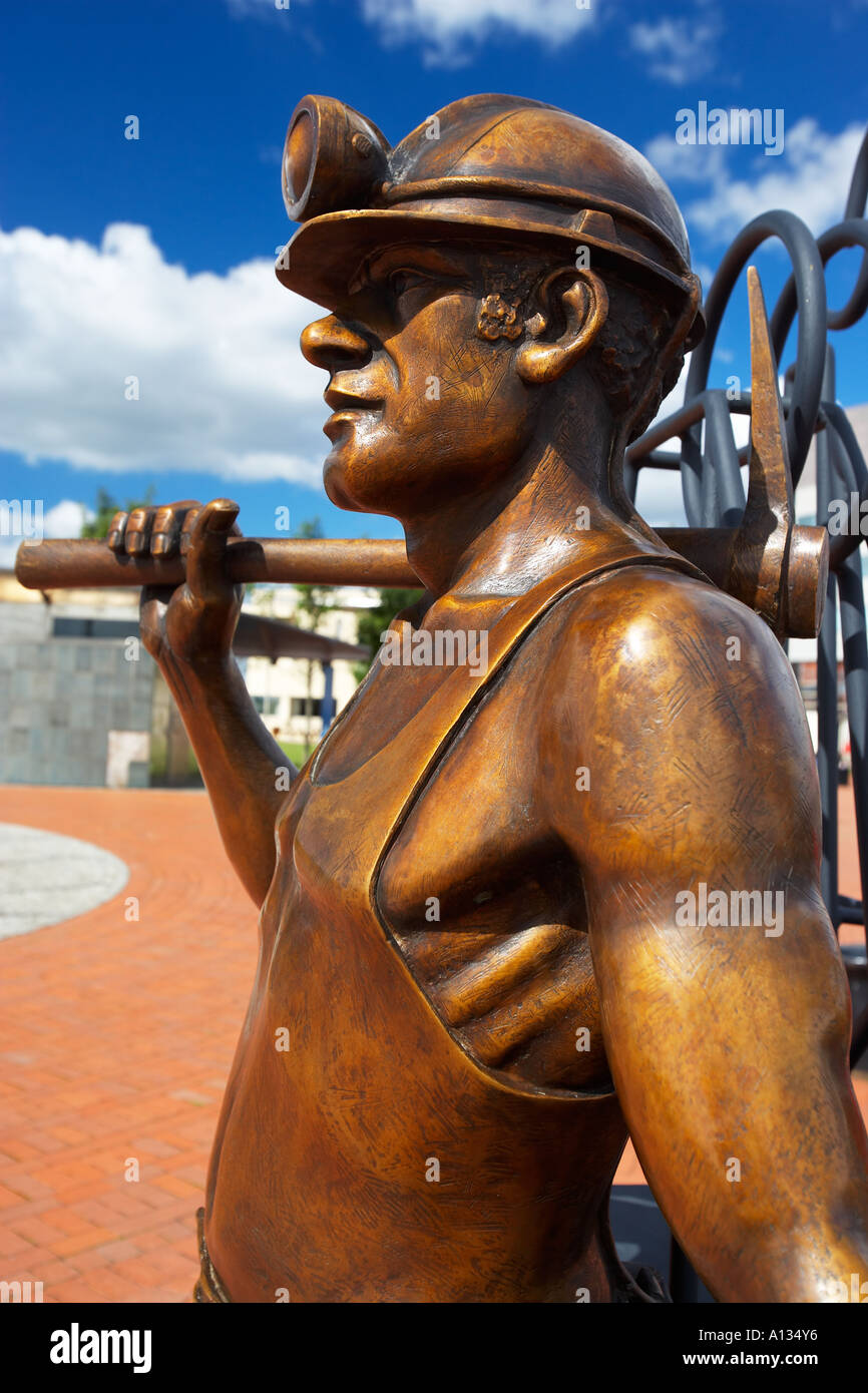 Statue (From Pit to Port) by John Clinch, Cardiff Bay, South Wales, UK ...