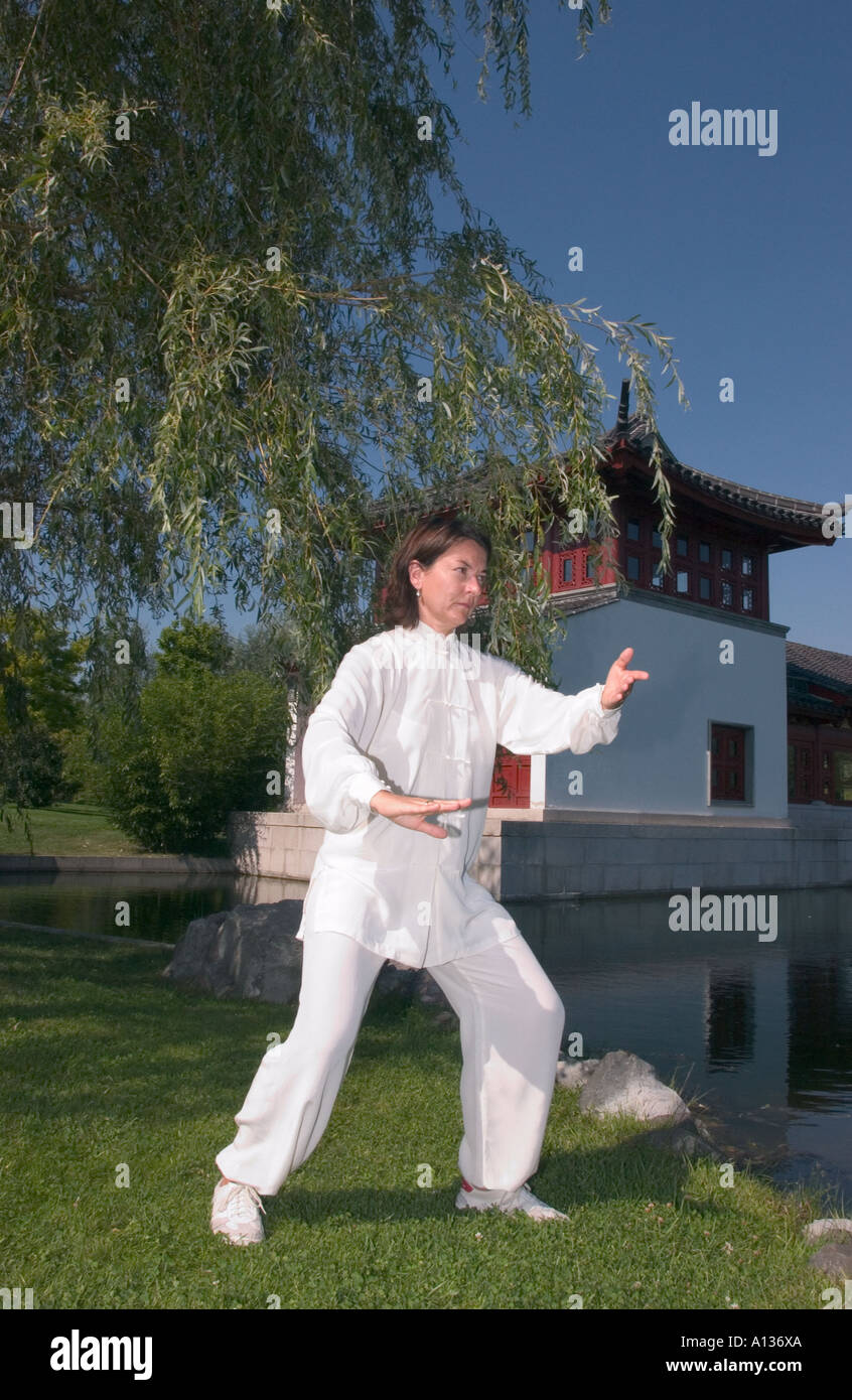 Qigong temple hi-res stock photography and images - Alamy