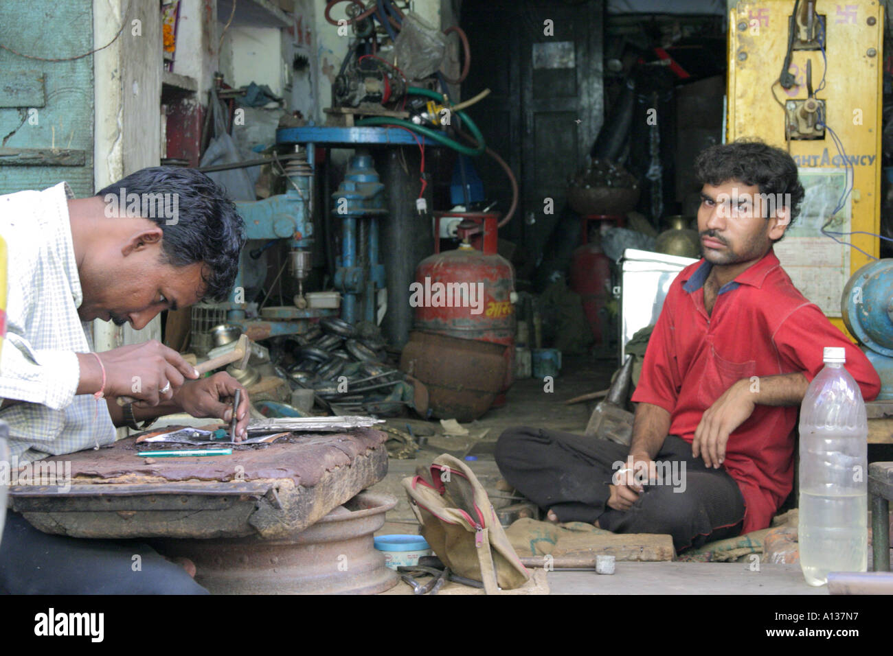 Indian hardware shop hi-res stock photography and images - Alamy