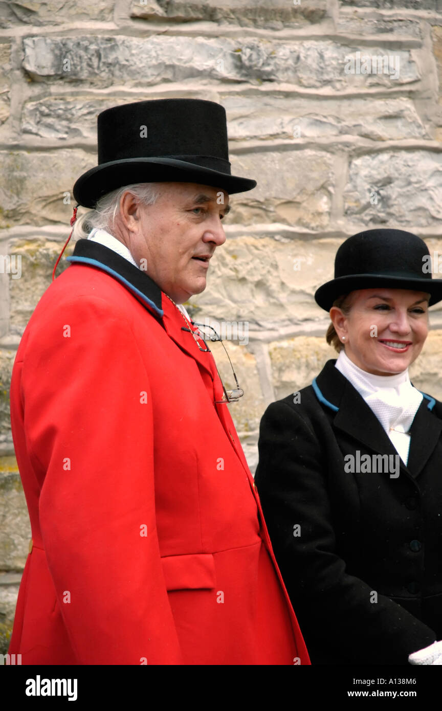 Smartly dressed fox hunters Stock Photo - Alamy