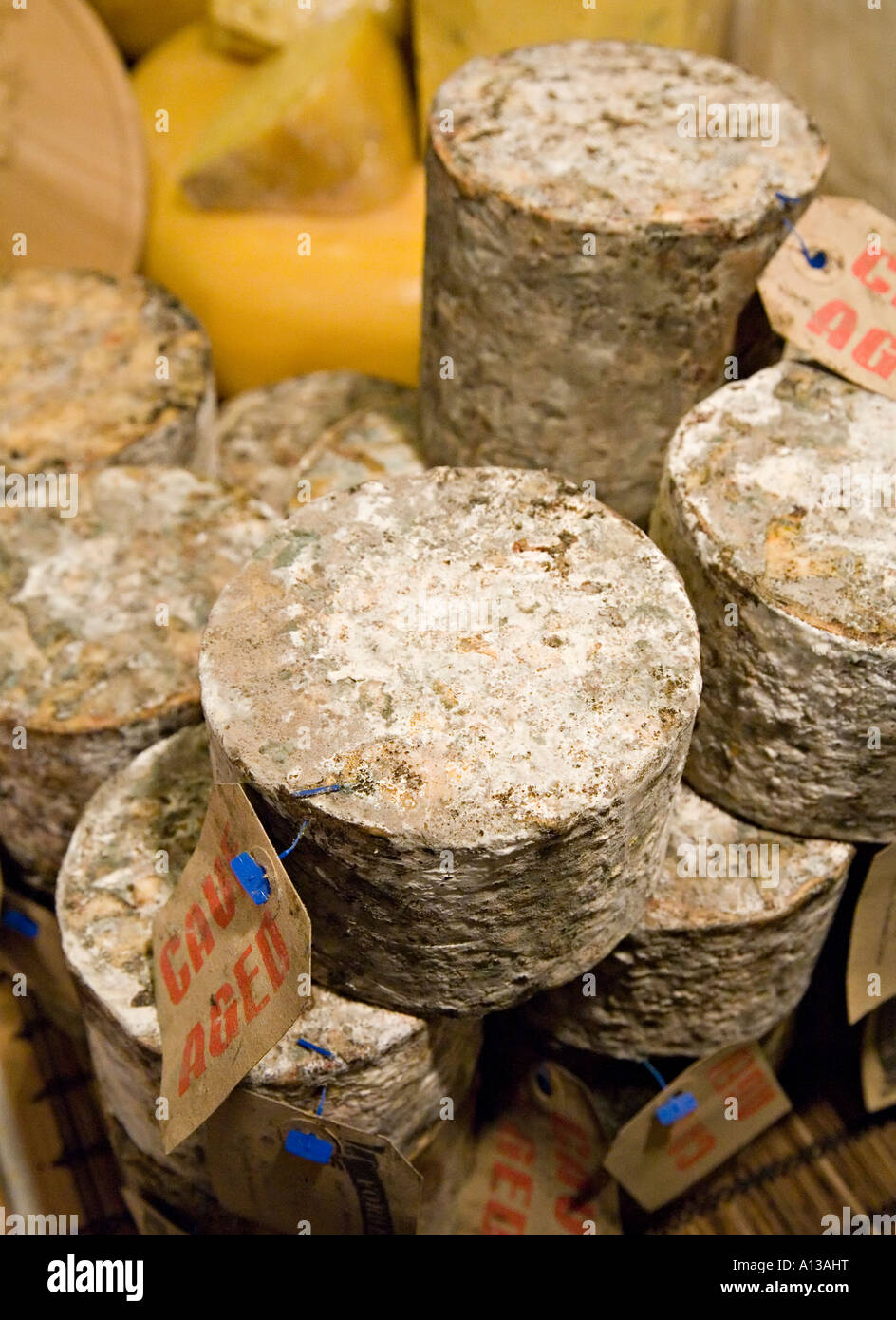 Cheddar cave cheese hi-res stock photography and images - Alamy