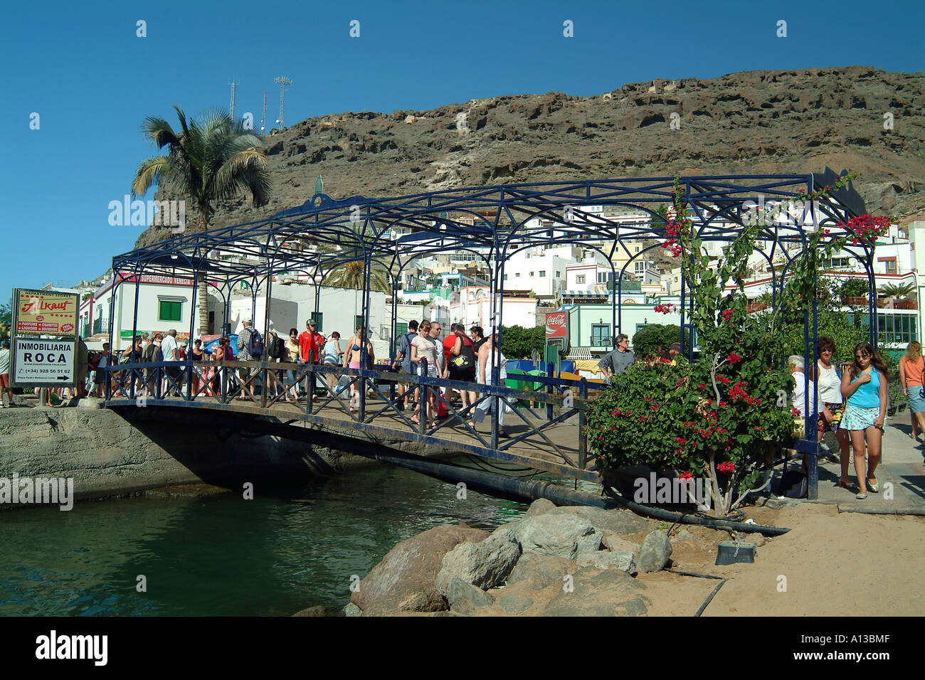 Puerto mogan market hi-res stock photography and images - Alamy