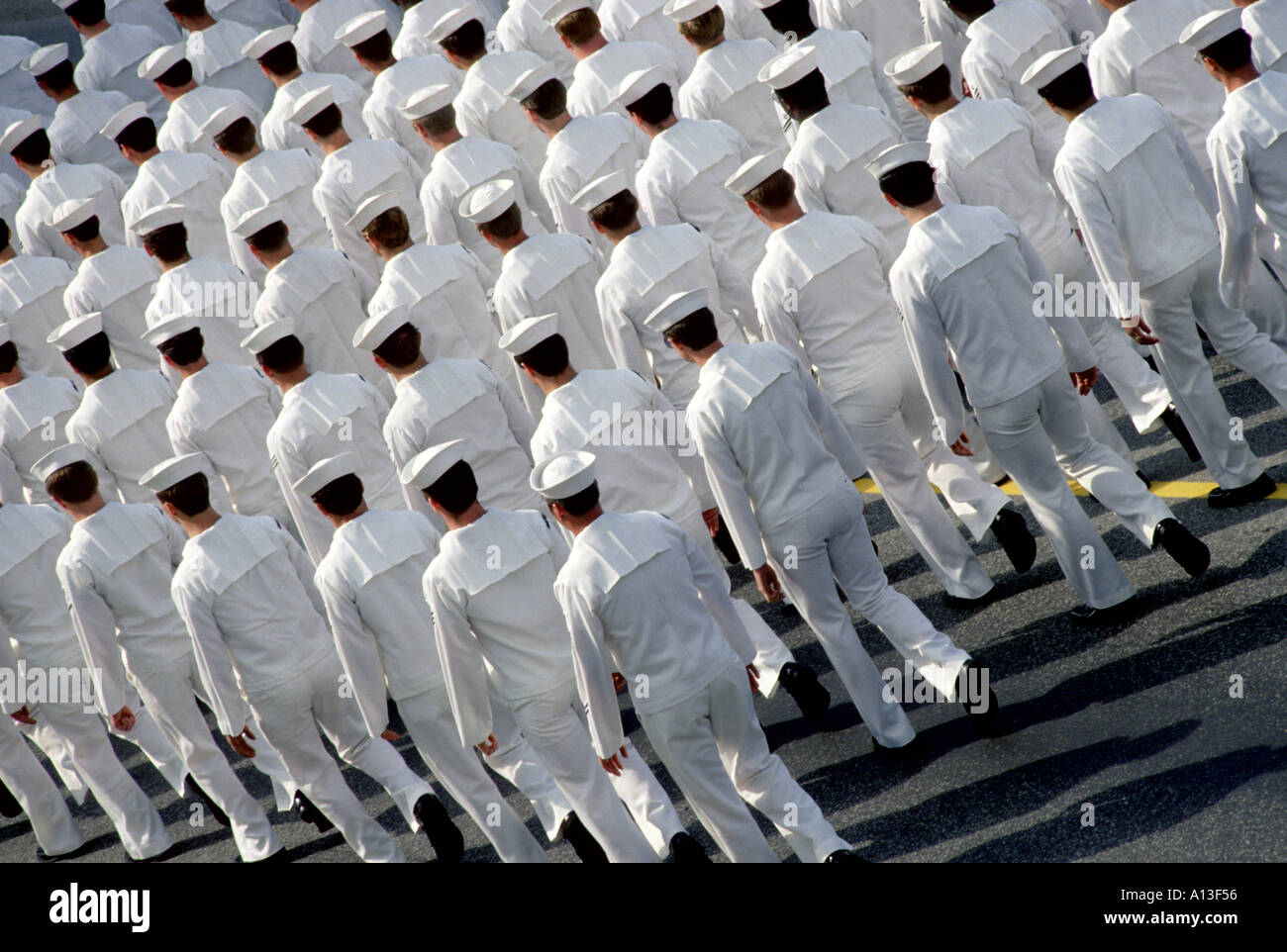 Us navy parade hi-res stock photography and images - Alamy