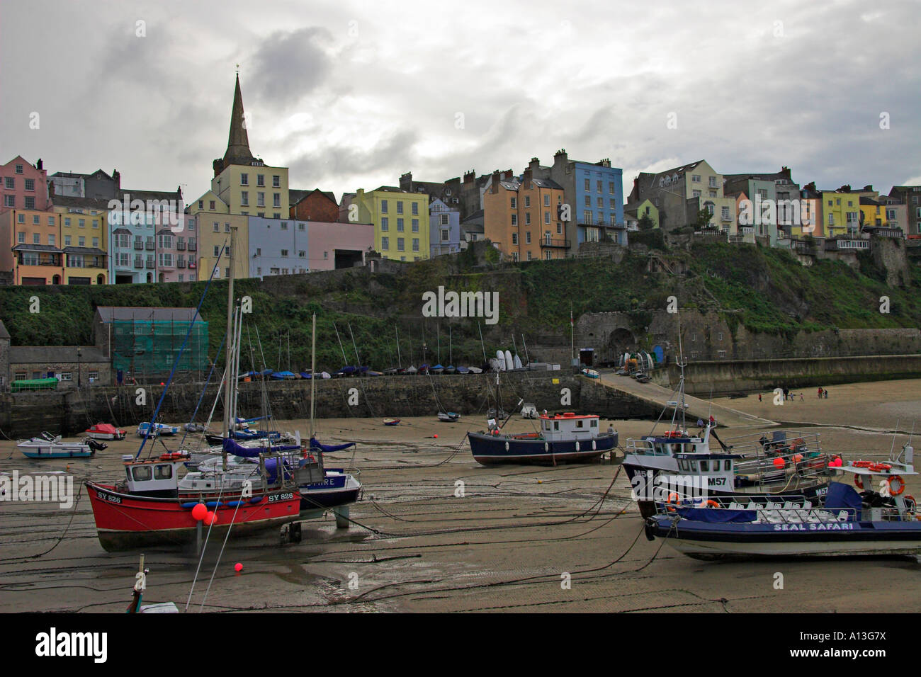 Tenby west wales uk hi-res stock photography and images - Alamy