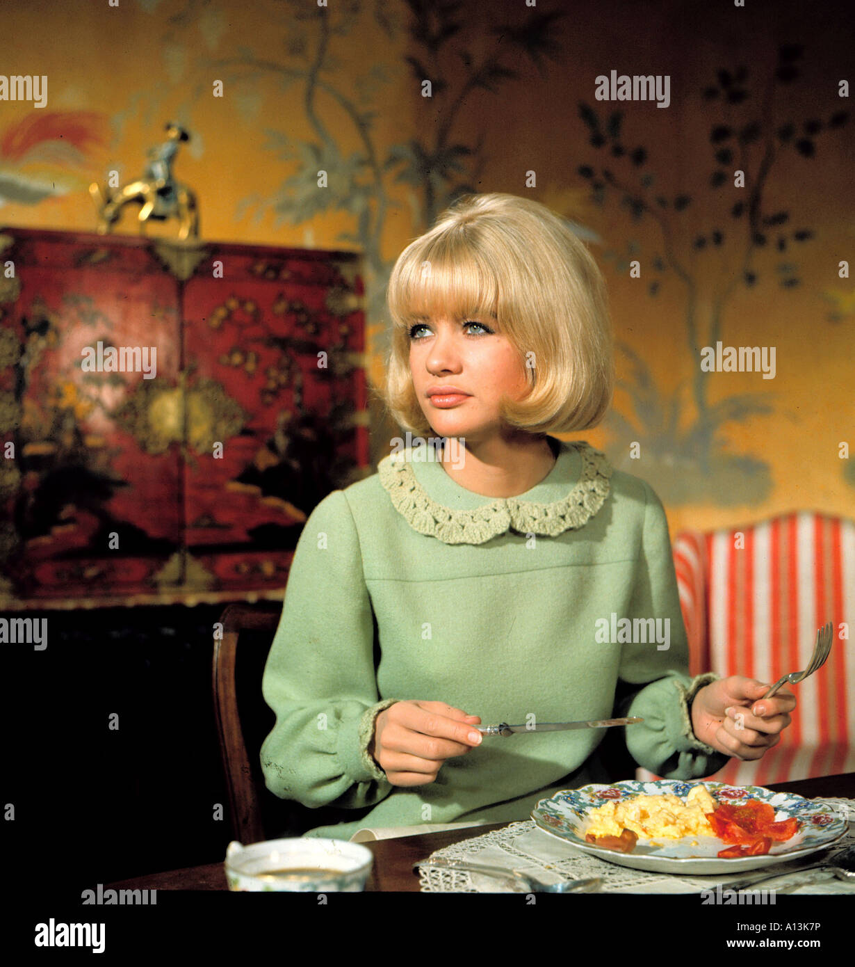 Judy geeson 1968 hi-res stock photography and images - Alamy