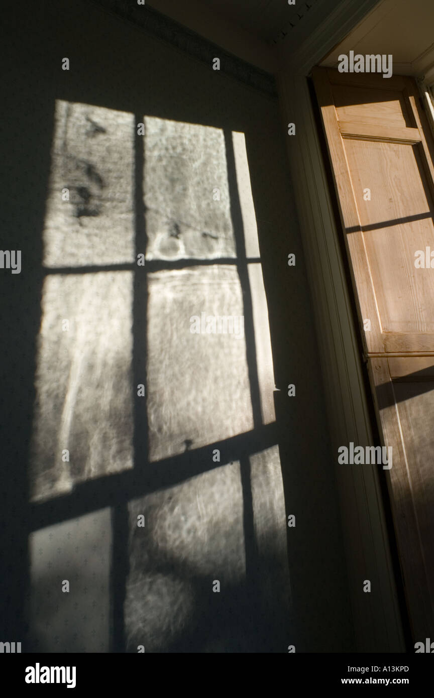 Irregular light patterns hi-res stock photography and images - Alamy