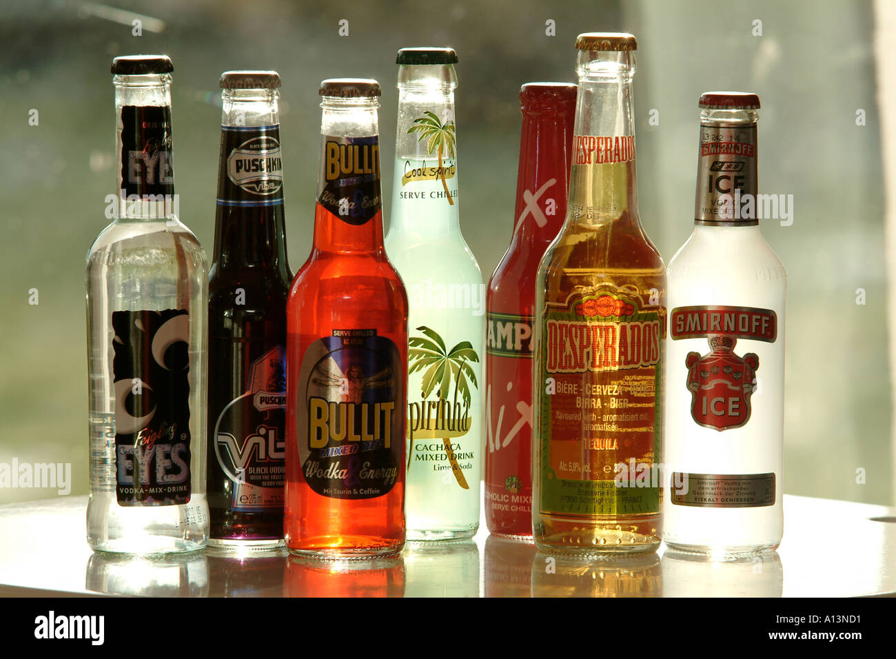 Alkopops hi-res stock photography and images - Alamy