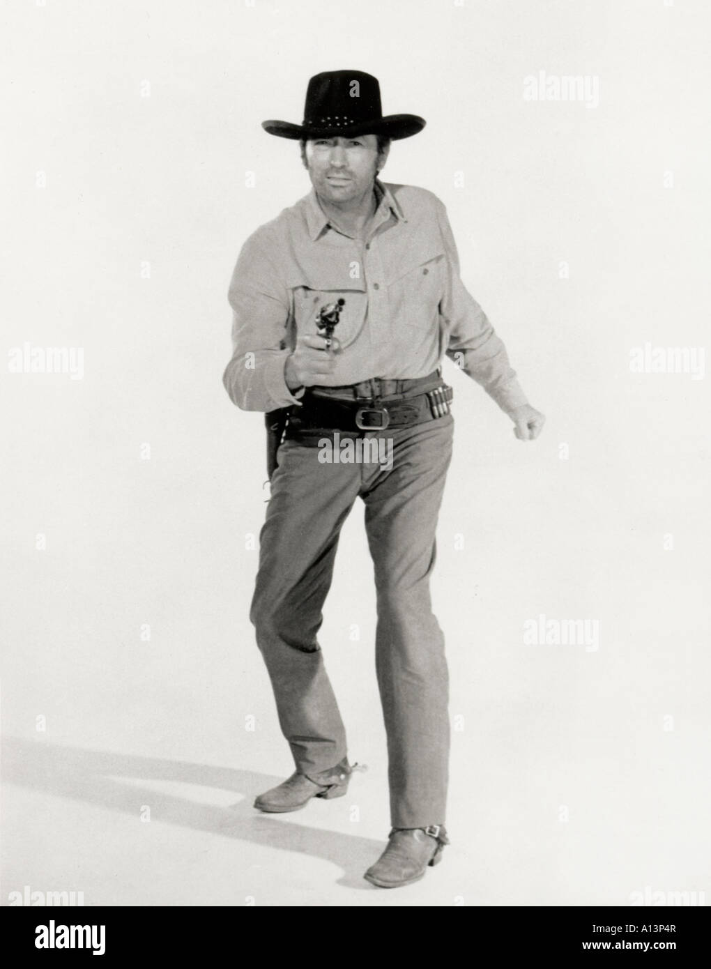 Shoot Out Year 1970 Director Henry Hathaway Gregory Peck Stock Photo - Alamy