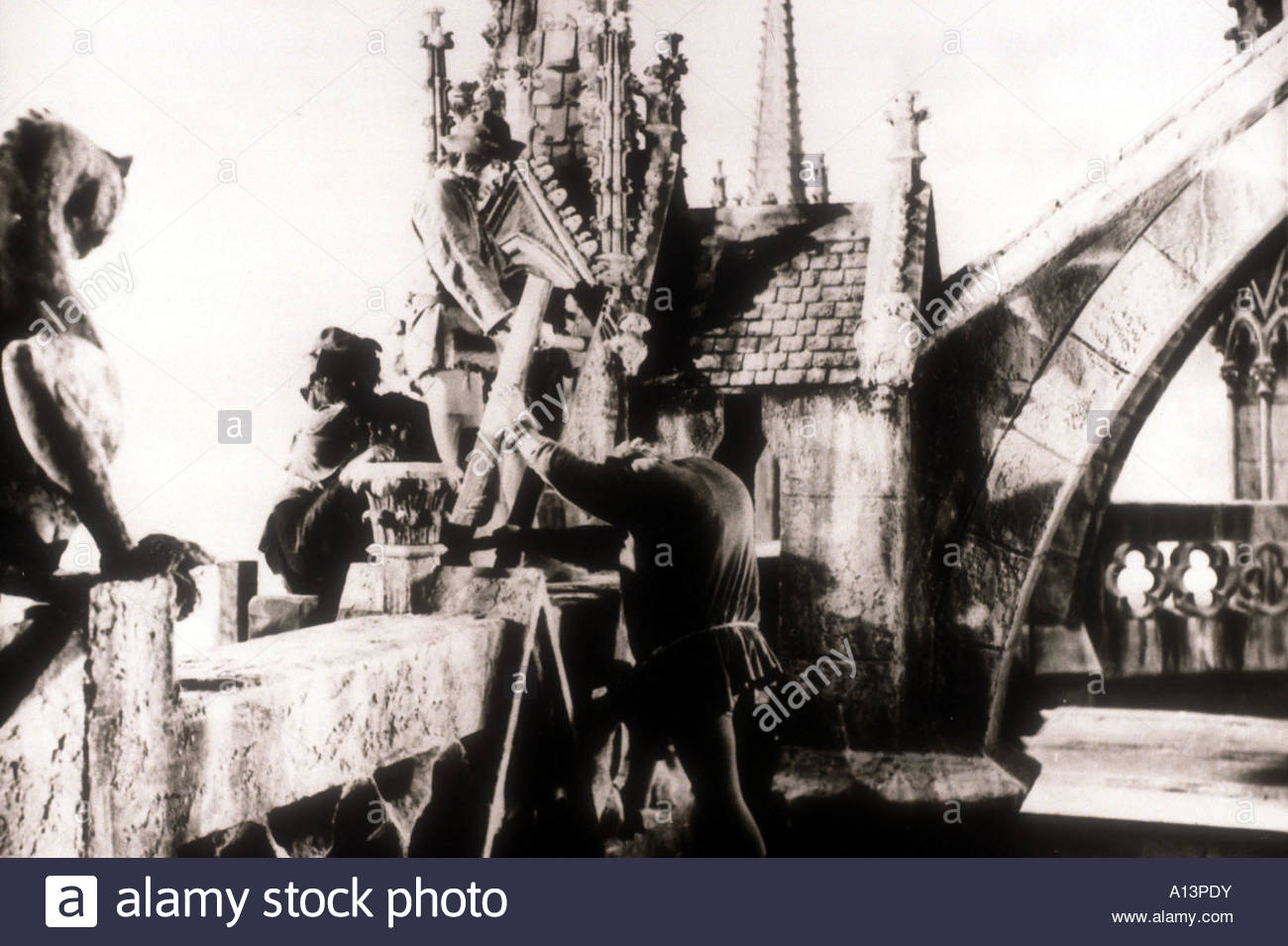 Charles Laughton Hunchback Stock Photos & Charles Laughton Hunchback ...