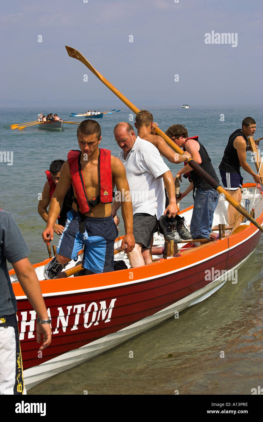 Gig rowers cornwall hi-res stock photography and images - Alamy